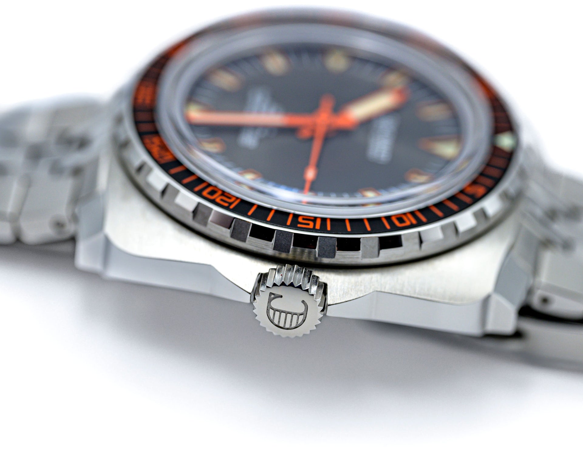 Desk Diver Professional , Dive Watch, Black & Orange – Cincinnati Watch ...